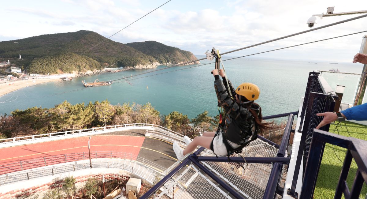 [Busan] Taejongdae Ocean Flying Theme Park Semi-Peak Season (March ...