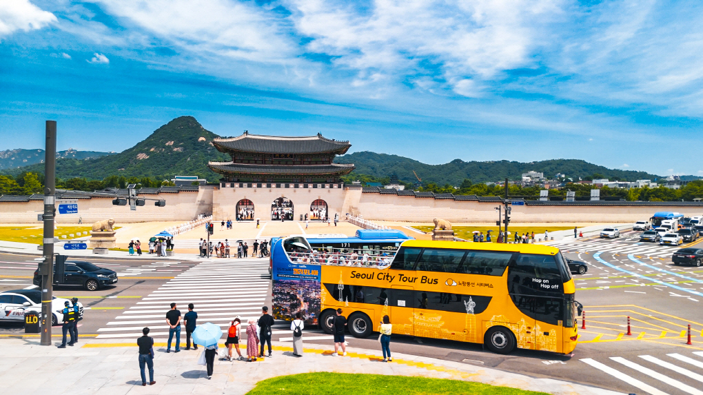 [City Tour Bus] Dongdaemun Yellow Balloon City Tour Bus – Traditional ...